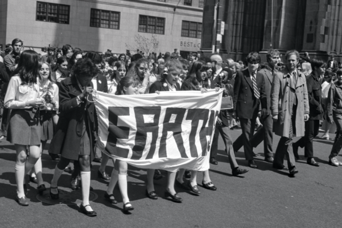 A Brief History of Earth Day: Everything to Know - AptDeco Blog