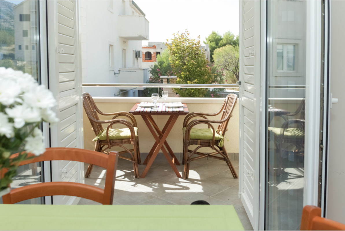 10 Decor Ideas to Transform Your Outdoor Balcony - AptDeco Blog