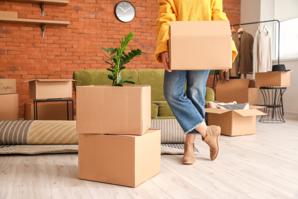 How to Move: What to Consider Before Moving - AptDeco Blog